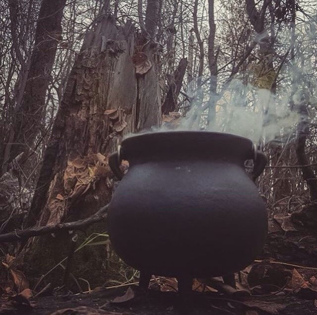 The Cauldron – Maiden and Crow Spiritual Apothecary