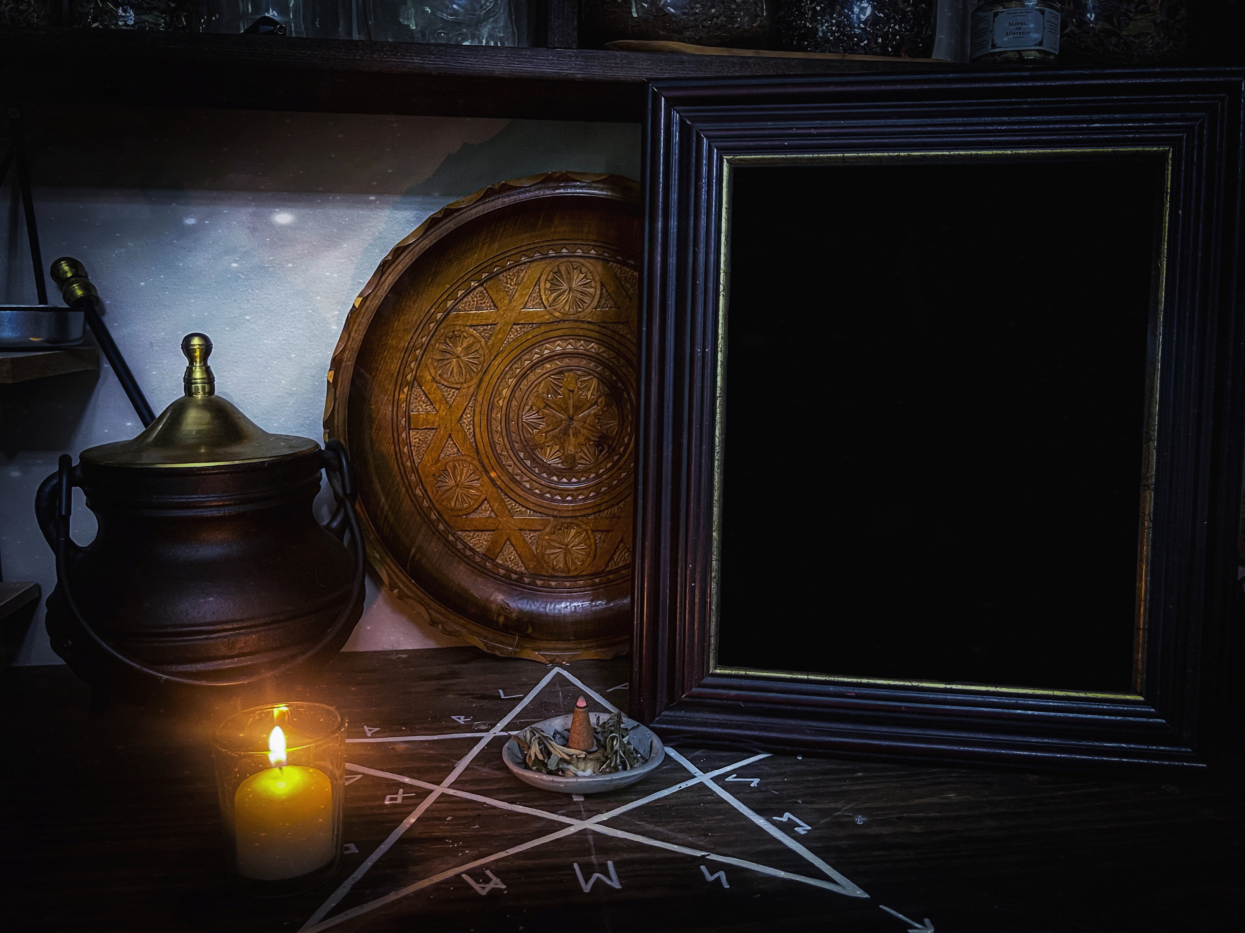 Scrying Portal - Medium – Maiden and Crow Spiritual Apothecary