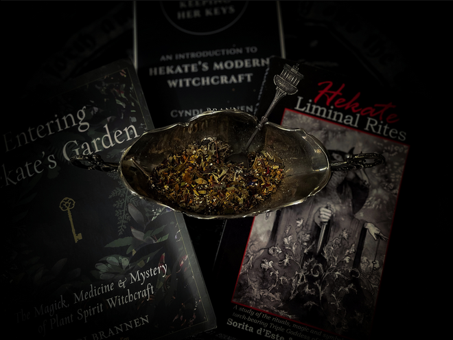 Hecataea Loose Incense – Maiden and Crow Spiritual Apothecary
